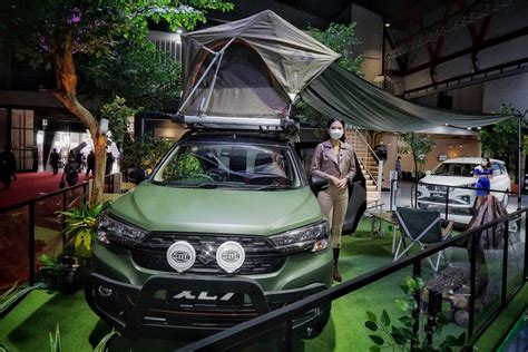 Siap Banget Buat Liburan Suzuki Xl7 Camper Van Bikin Iims 2022 Makin