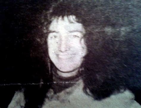 Pin By 𝒟𝒶𝒽𝓁𝒾𝒶 On John Deacon John Deacon Deacon Queen Pictures