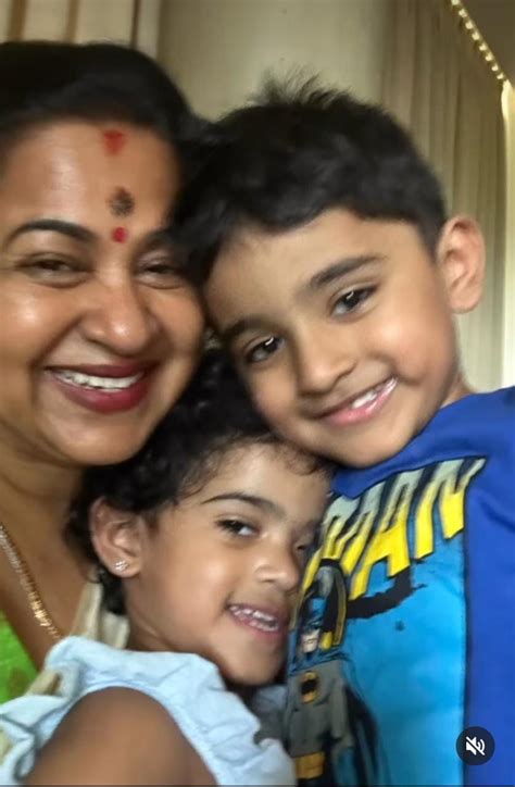 மகனின் 5வது பிறந்த நாளை குடும்பத்துடன் கொண்டாடிய ராதிகா மகள் ரயானே… வெளியான க்யூட் புகைப்படங்கள்