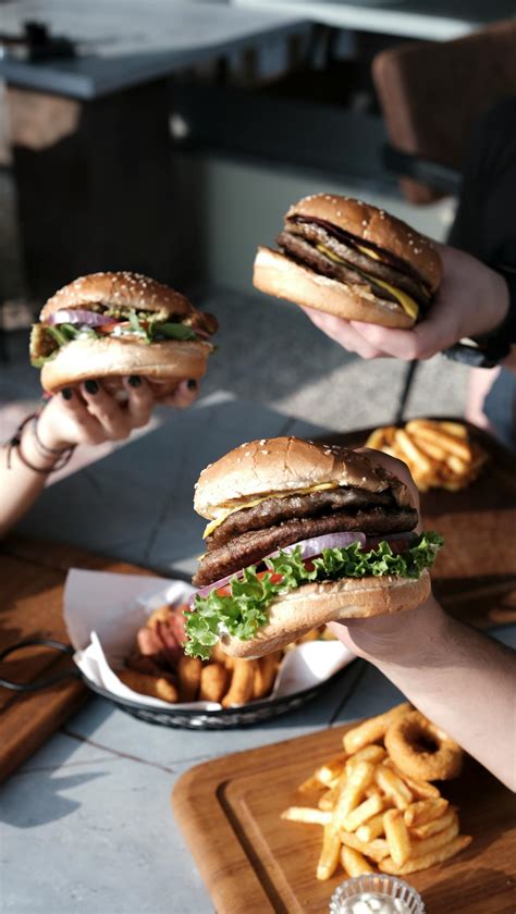 Stepmomandstepsonsharebedinhotel Photos Download The Best Free