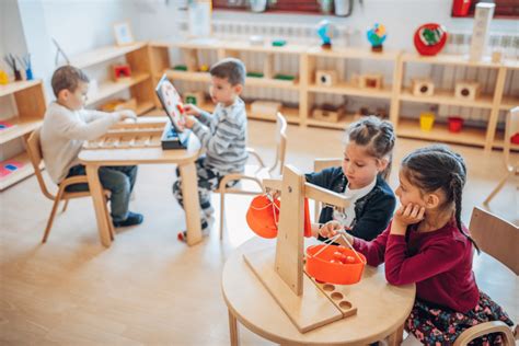 Montessori Preschools Vs Traditional Preschool Education Mku