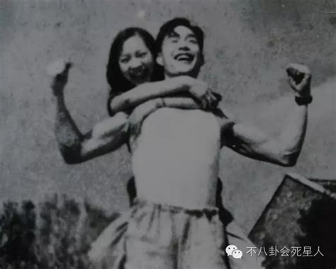 她被赐名美人王，受主席接见，精神分裂摔成植物人 搜狐娱乐