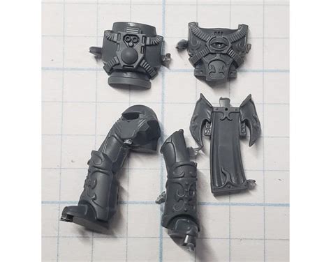 40k Thousand Sons Bits Rubric Marine Armored Torso Legs W Tabard Set