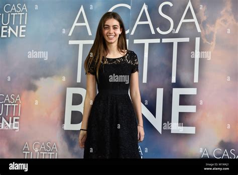 Elisa Visari Banque Dimage Et Photos Alamy