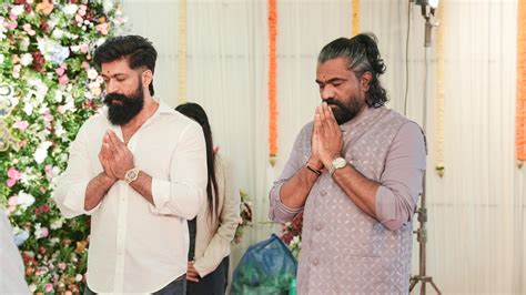 Yash Debuts His Rugged New Look As He Starts Shooting For Geethu