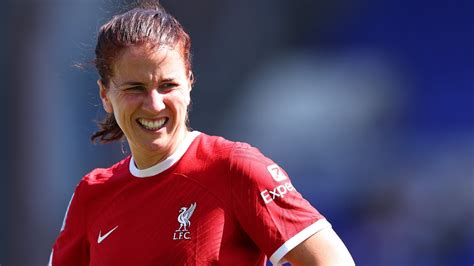 Delighted Niamh Fahey Extends Contract With Liverpool