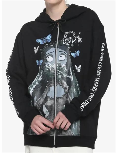 The Trendy Appeal Of Hot Topic Hoodies A Fashion Statement Shunvogue