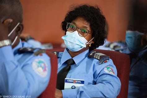Policia Nacional De Angola
