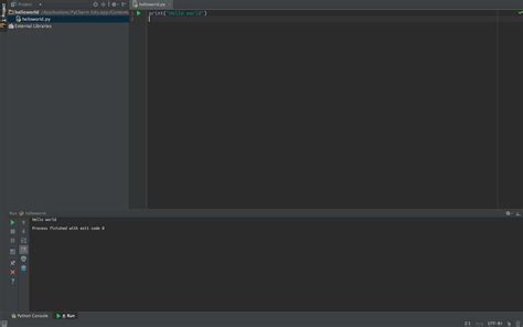 Hello World Using Print Rprogrammerhumor