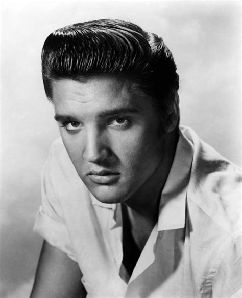 20 Stunning Portraits Of A Young And Handsome Elvis Presley In The