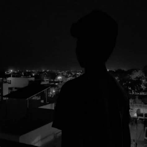 𝙈 𝙖 𝙣 𝙖 𝙫 ♡̷̸ Manav Sugandhe 07 • Threads Say More