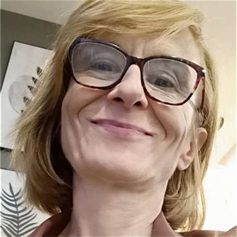 Profesora De Letras Y Humanidades Con 20 Años De Experiencia Continua En Clases De Apoyo General