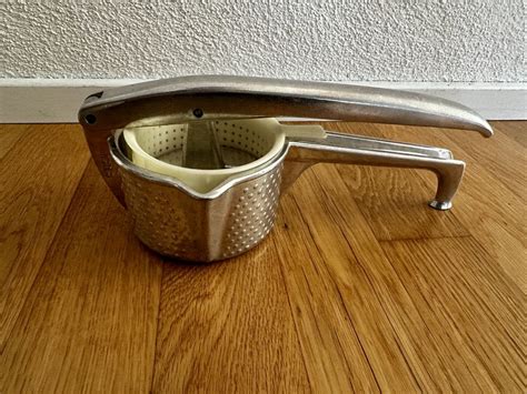 Vintage Susi Saft Zitruspresse Aus Den 50er 60er Jahren Gebraucht In Thun Für Chf 30 Mit