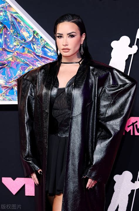 2023 Mtv Video Music Awards Demi Lovatos Black Leather Jacket Is