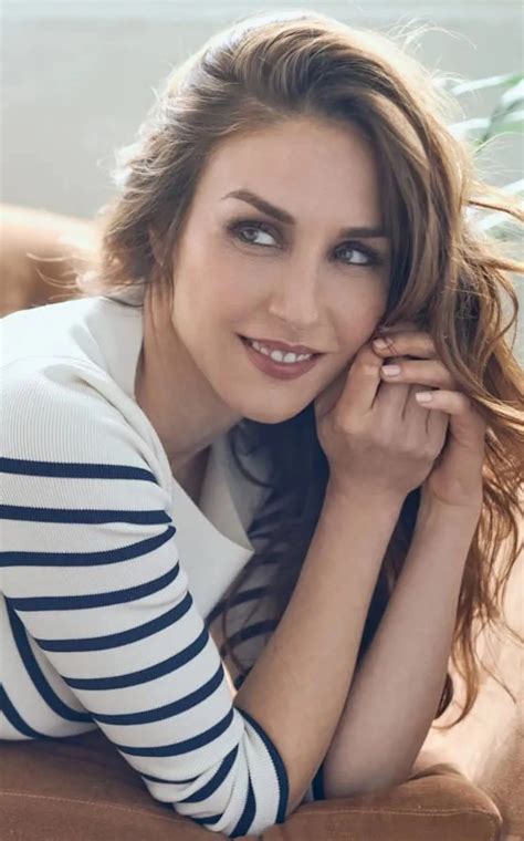 Erin Karpluk Fotka