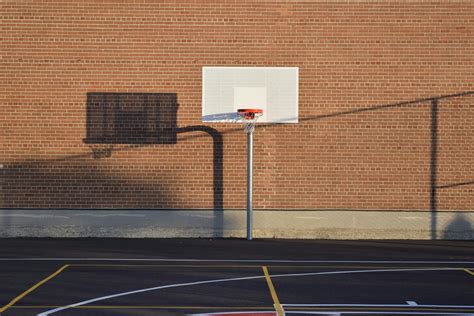 Aro De Baloncesto En La Cancha · Fotos De Stock Gratuitas