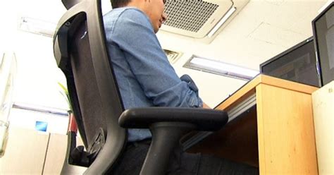 의자가 사람 잡는다오래 앉아있으면 지방간 ↑