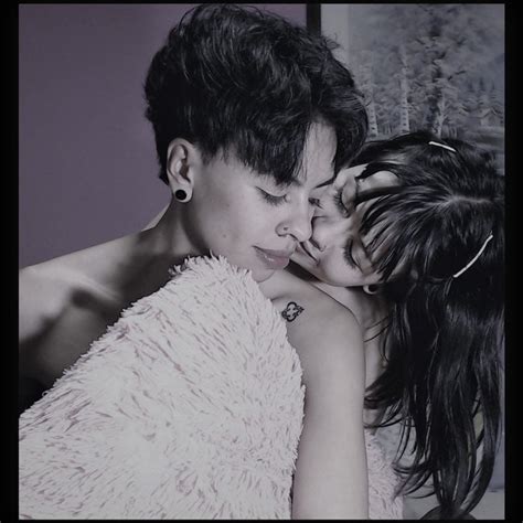 Dulcemariax Webcam Model Profile Xhamsterlive