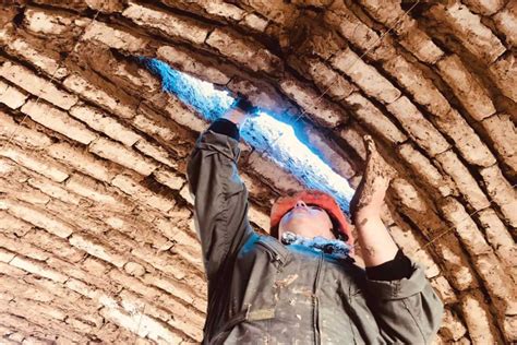 پویا خزائلــــی پارسا و پژوهشکده معماری خاک دانشنامه هنرمعماری