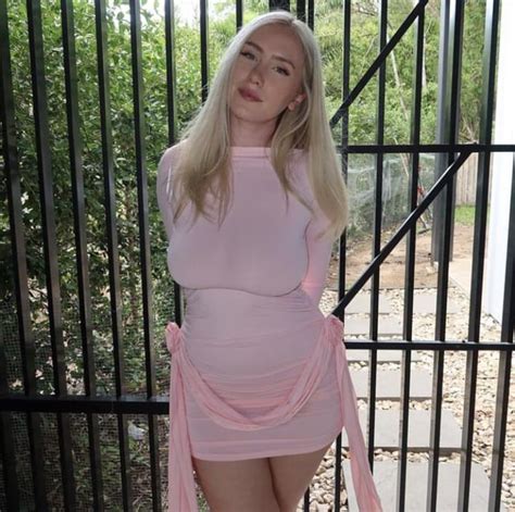 Pink Dress R2busty2hide Pink Dress R2busty2hide