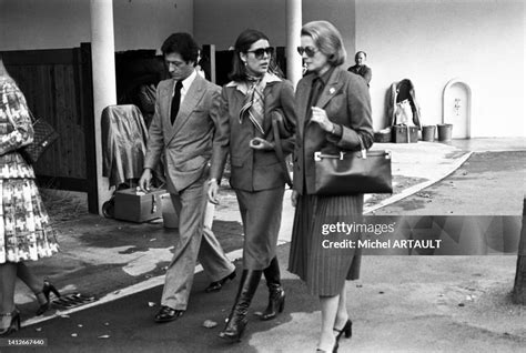 Grace Kelly Se Balade Avec Philippe Junot Et La Princesse Caroline De News Photo Getty Images