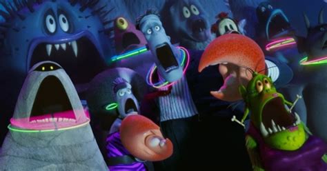 몬스터호텔3 미 박스오피스 깜짝 1위스카이스크래퍼 제압