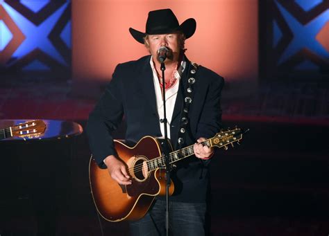 Country Music Legend Opens Up About Cancer Battle Treatment And Death