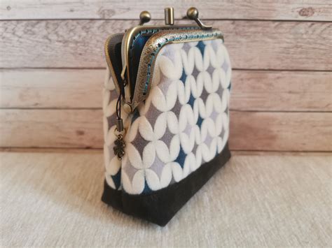 Double Kiss Lock Coin Purse Vintage Style Coin Purse Double Pockets