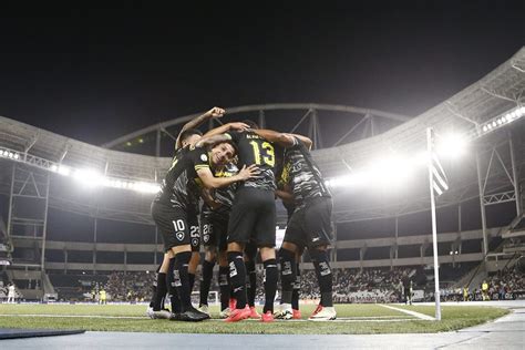Botafogo Concorre Ao Título De Melhor Time Do Mundo Ao Lado De Real