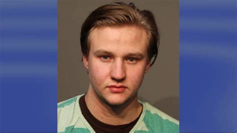 Naked Man Ran Through Des Moines Hotel Swinging Toilet Plunger Police