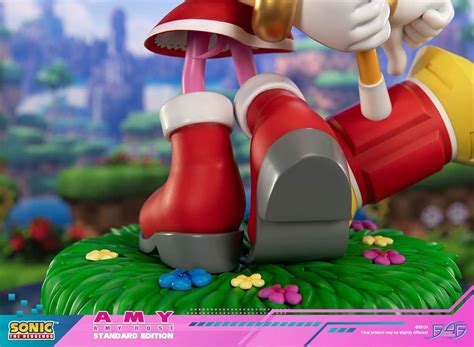 Sonic The Hedgehog Amy Rose Statue Comic Concepts