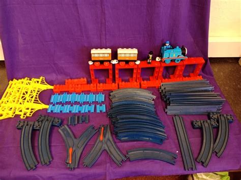 Vintage Tomy Tthomas The Tank Engine Train Set Track And Engine Bundle