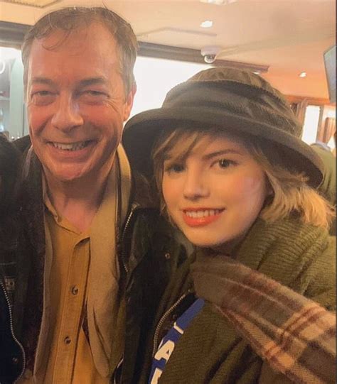 Alice Grants Instagram Twitter And Facebook On Idcrawl