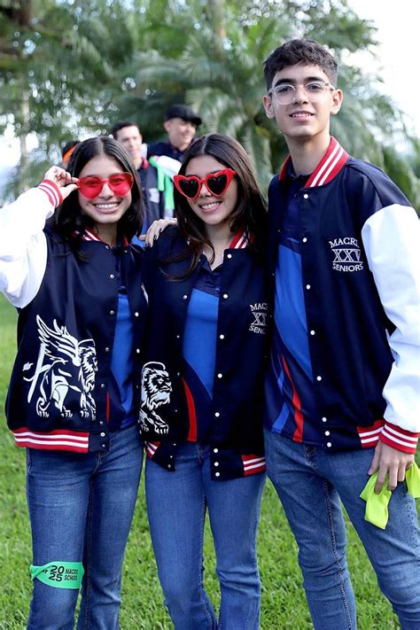 Senior Entrance 2025 De Macris School