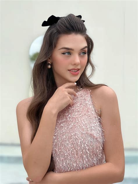 Siêu Mẫu Mâu Thủy Dianka Giảm Cân Khoe Dáng Sau Sinh