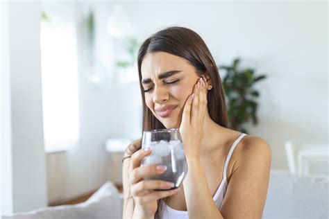 The Connection Between Acidic Foods And Tooth Sensitivity Alma Dental Care