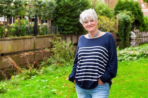 Een ‘vestinkie Om Met Annemarie Van Gullik