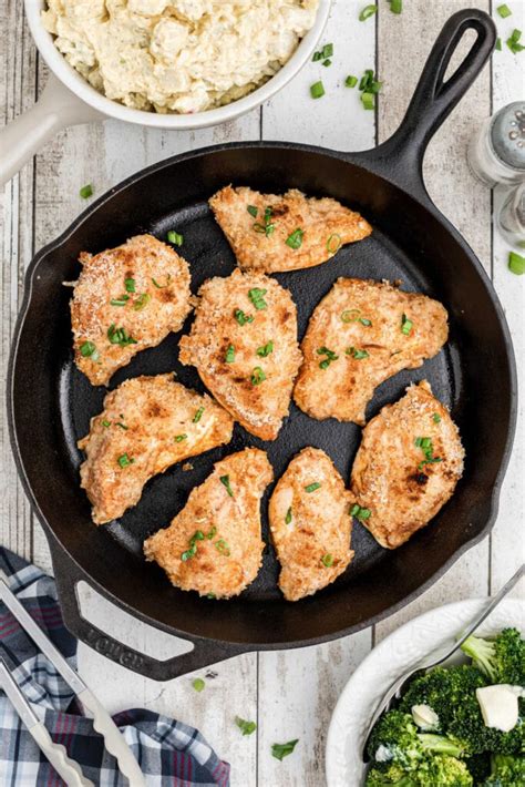 Easy Deviled Chicken Breast Recipe In An Iron Skillet Restless Chipotle