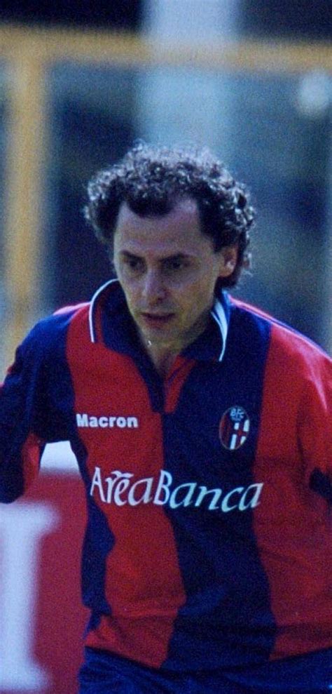 Il Cev Cè Ma Alla Festa Rossoblù La Sedia Resta Vuota Ilgiornaleit