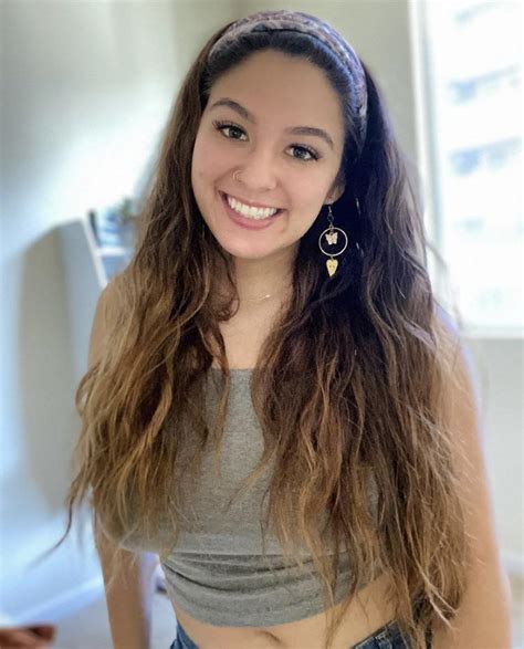 Who Wants To Jerkoff And Chat About Her Scrolller