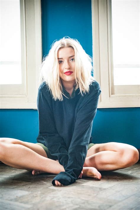 Leddra Chapman Releases A Heartfelt Emo Pop Tune Entitled “ghosts”