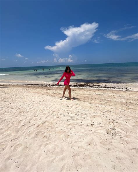 Amberdevore • Instagram Photos And Videos