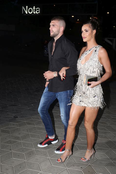 Bogdana Ražnatović U Kupaćem Kostimu Izgleda Nestvarno