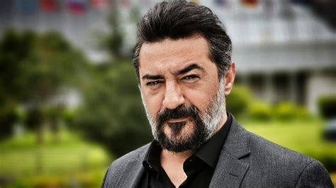 Oyuncu Celil Nalçakana Uzaklaştırma Kararı