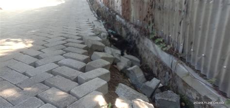 Masyarakat Arab Kenangan Keluhkan Belum 6 Bulan Pemasangan Paping Blok Sudah Rusak Samawa Rea