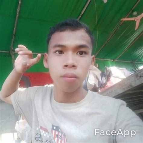 គោរពផុសស្រីចិត្តល្អជួយ Follo វិញ