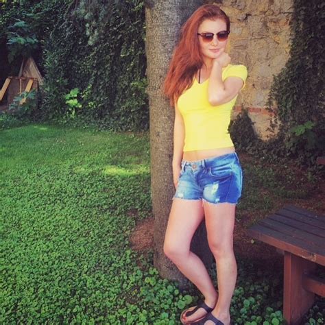 7 Hot Sexy Sedef Sahin Bikini Pics