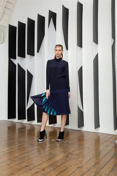 Georgia Hardinge London Fashion Week Aw16 Fms