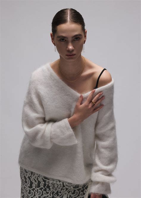 Floa（フロア）｜手軽に楽しむストレスフリーな金属アレルギー対応アクセサリー