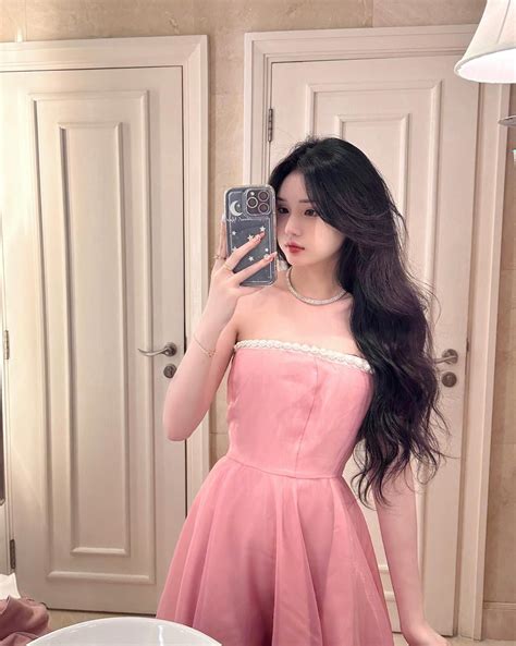 Pin Oleh Ceemeagin Agin Di การบันทึกอย่างรวดเร็ว Gaya Model Pakaian